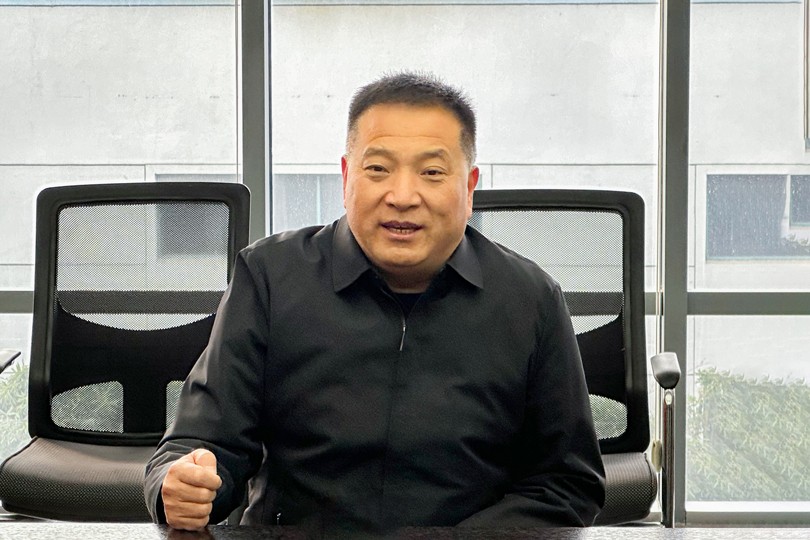 The world's first 3600-ton gantry crane! Jiangsu Weihua Offshore ...